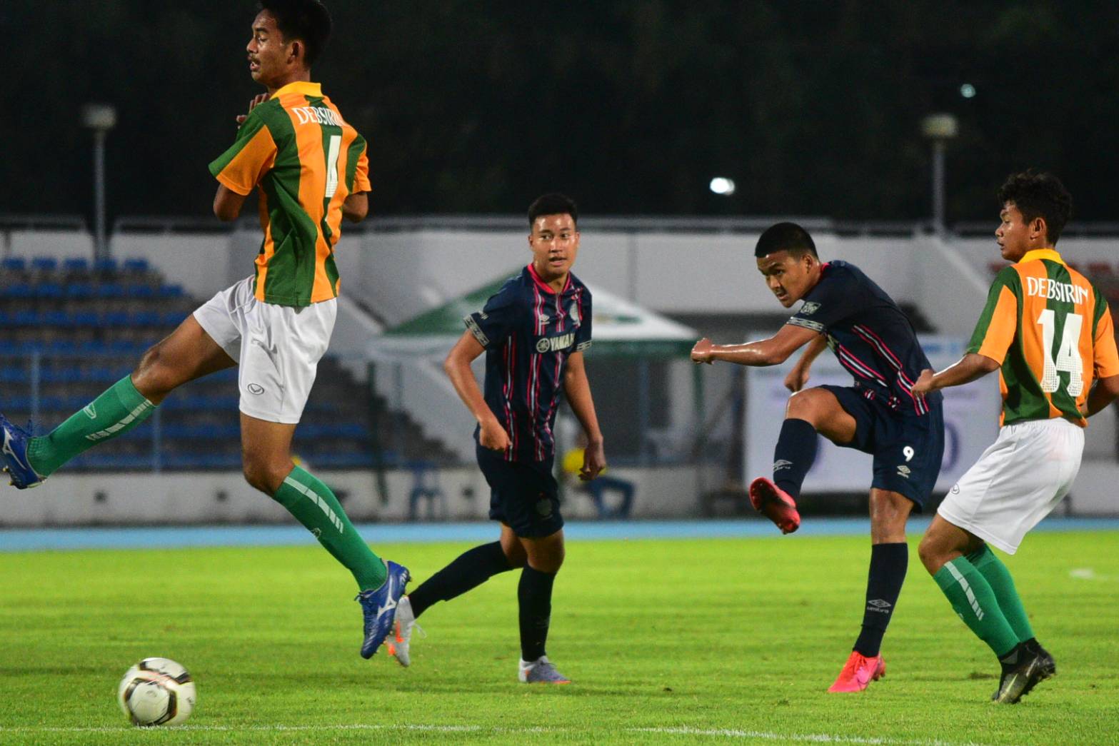 บีจีปทุมรอดวลแข้งบุรีรัมย์ รอบชิงชนะเลิศในศึก BMA U17 4 ธค.นี้ - สมาคมกีฬาแห่งจังหวัดกรุงเทพมหานคร